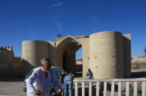 Escapada a Uzbekistán (25): Viaje de Bujará (Buxoro) a Jiva (Xhiva ...